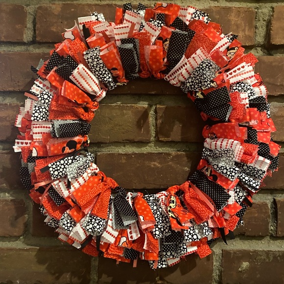 Disney | Wall Decor | Disney Minnie Mouse Rag Wreath | Poshmark